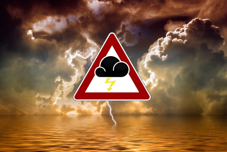 Extreme Unwetter: DWD gibt höchste Warnstufe aus | Breaking News